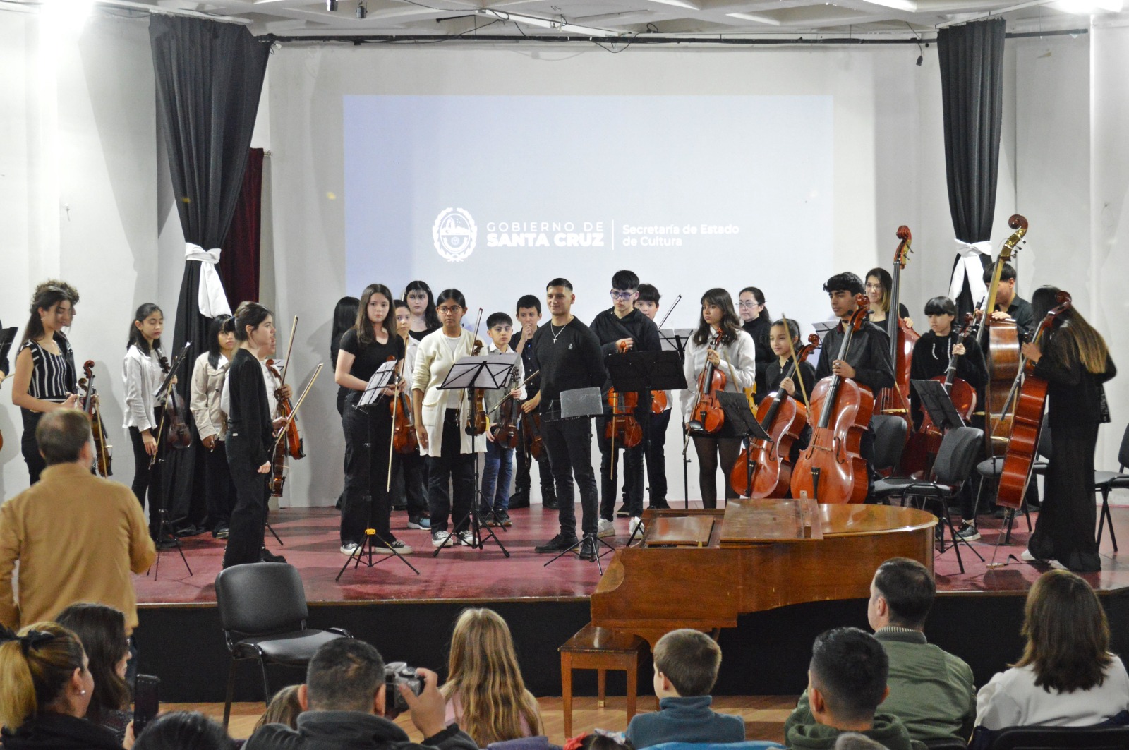 El Caletense | Escuela Re Si ofreció un concierto de música francesa en ...